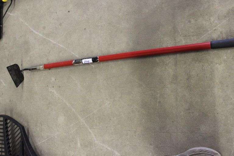 Tru Tough Garden Hoe - Open Box - Matthews Auctioneers