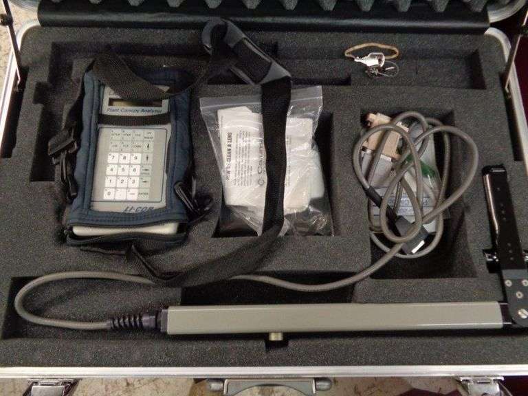 1 -LAI-2000 PLANT CANOPY ANALYZER - Matthews Auctioneers