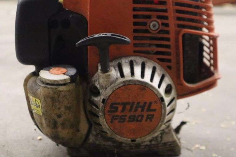 STIHL FS90R Weedeater - Matthews Auctioneers