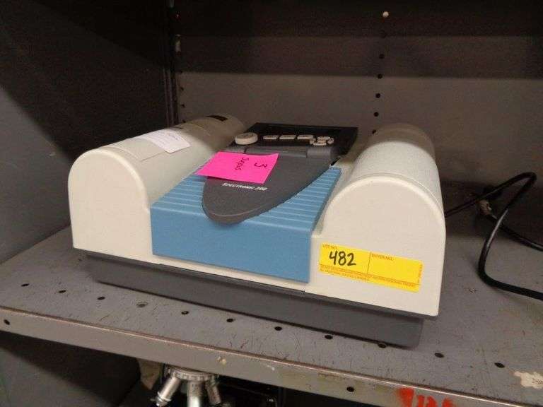 1 -THERMO SCIENTIFIC SPECTRONIC 200 - Matthews Auctioneers