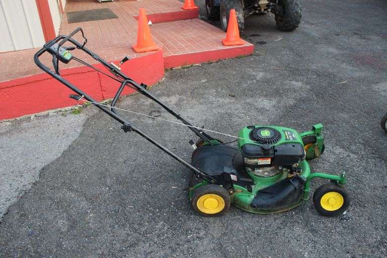 John Deere Push Mower - Matthews Auctioneers