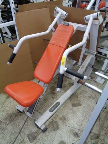 1 -NAUTILUS INCLINE MACHINE - Matthews Auctioneers