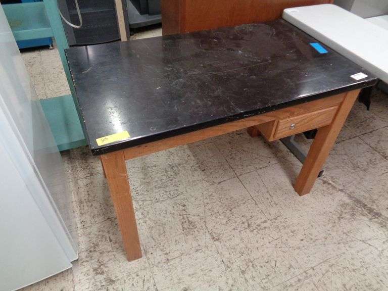 1 -LAB DESK - Matthews Auctioneers