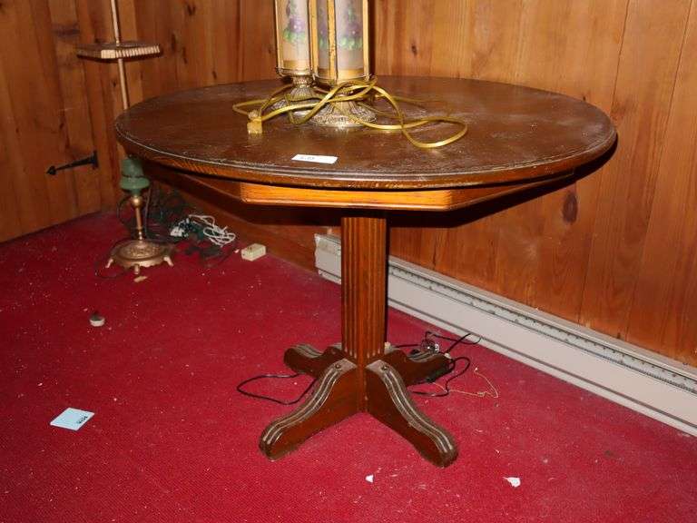 DINING TABLE - Matthews Auctioneers