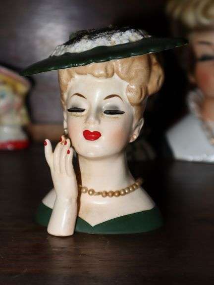 NAPCO HEAD VASE - Matthews Auctioneers