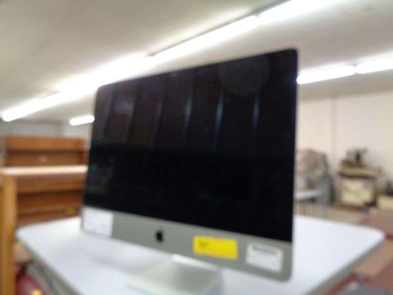 1 EACH-APPLE IMAC CRACKED SCREEN - Matthews Auctioneers