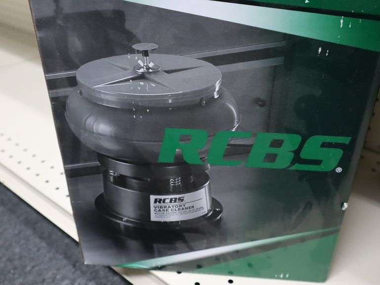 VIBRATORY CASE CLEANER - Matthews Auctioneers