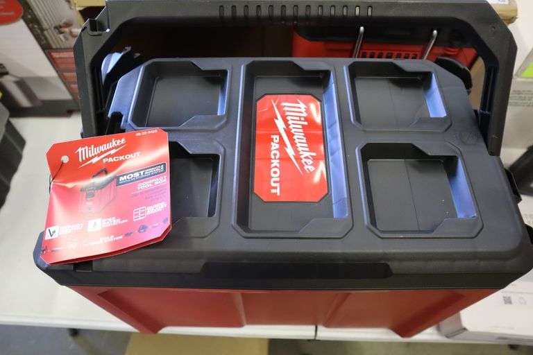Milwakee packout compact tool box - Matthews Auctioneers