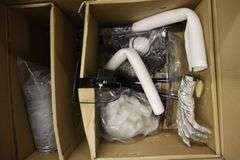 Wailing phantom animated prop 7' - Matthews Auctioneers