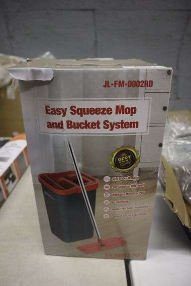 Easy queeze mop and bucket system - Matthews Auctioneers