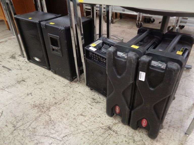 1 LOT-SPEAKERS - Matthews Auctioneers
