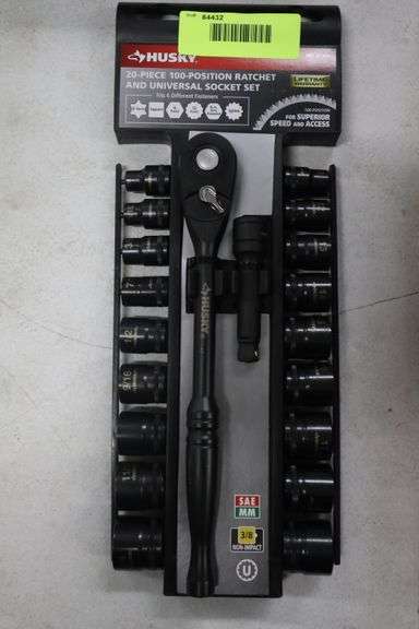 Husky 20 pc 100 position ratchet and universal socket set - Matthews Auctioneers