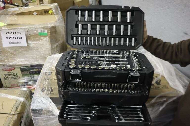 Hart 215 pc Mechanics Tool Kit - Matthews Auctioneers