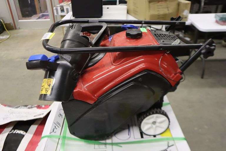 Toro Power 18" width 99cc OHV 4 cycle engine electric start Gas Snow ...