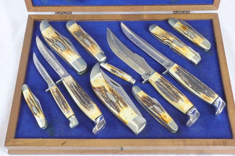 Case XX Stag Blue Scroll 12 Knife Set with Wood Box - Matthews Auctioneers