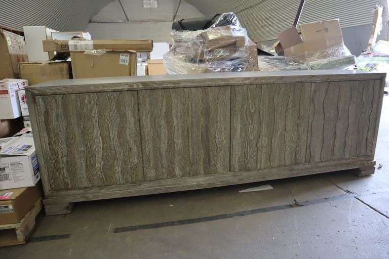 Vanguard Media Console - Matthews Auctioneers