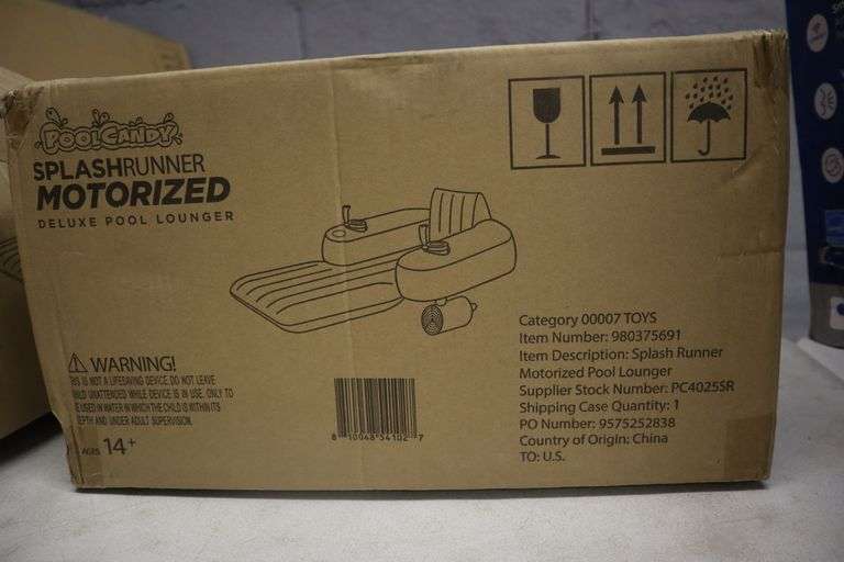 Pool Candy Splash Runner Motorized Lounger - Matthews Auctioneers