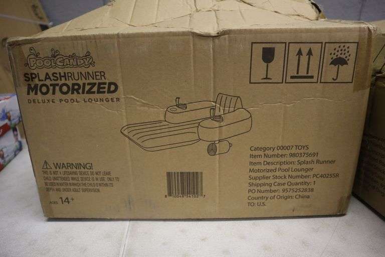 Pool Candy Splash Runner Motorized Lounger - Matthews Auctioneers