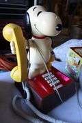 Vintage Snoopy Phone - Matthews Auctioneers