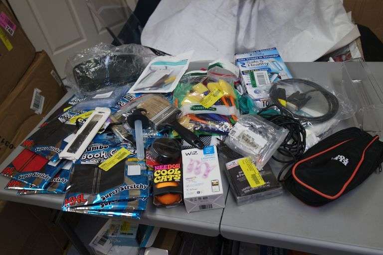 Group lot of assorted items - Matthews Auctioneers