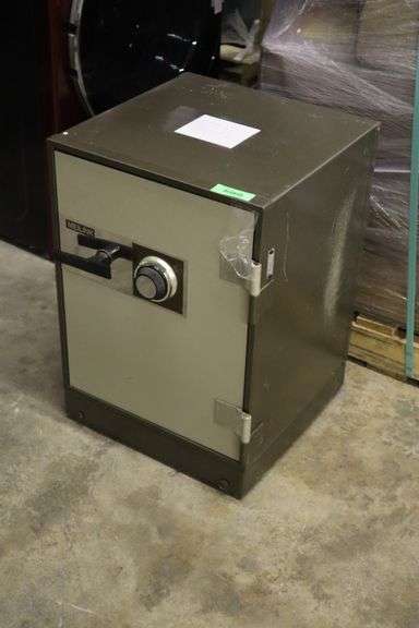 Meilink fire safe - Has the code - Matthews Auctioneers