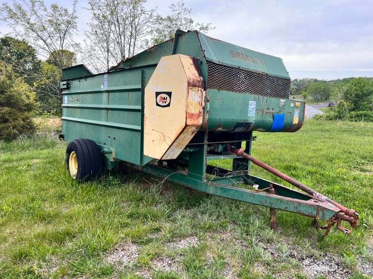 Silage Trailer - Matthews Auctioneers
