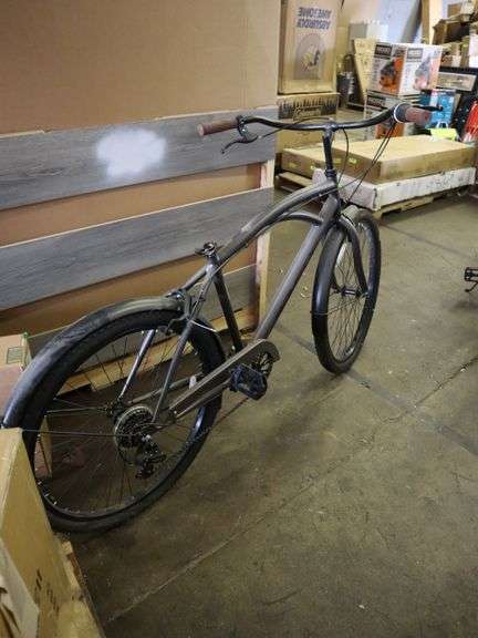 Kent 2600 Men's Bike - Missing seat - Matthews Auctioneers