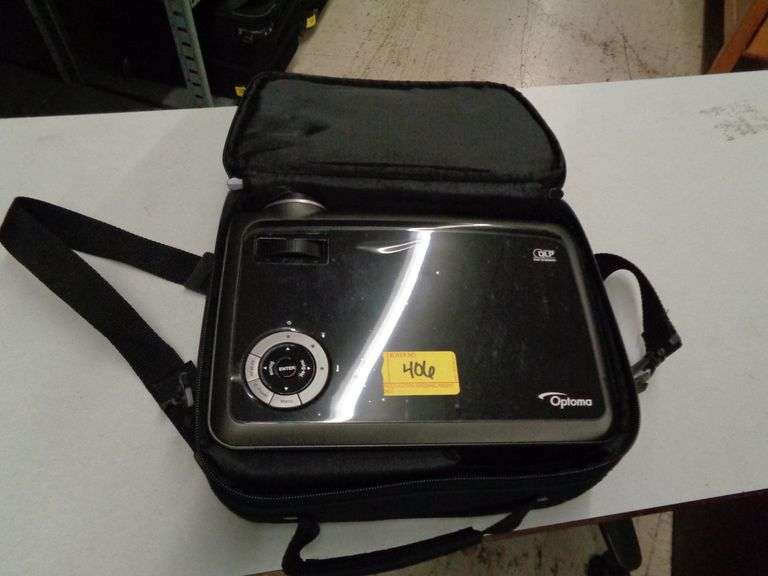 1 EACH-OPTOMA PROJECTOR - Matthews Auctioneers