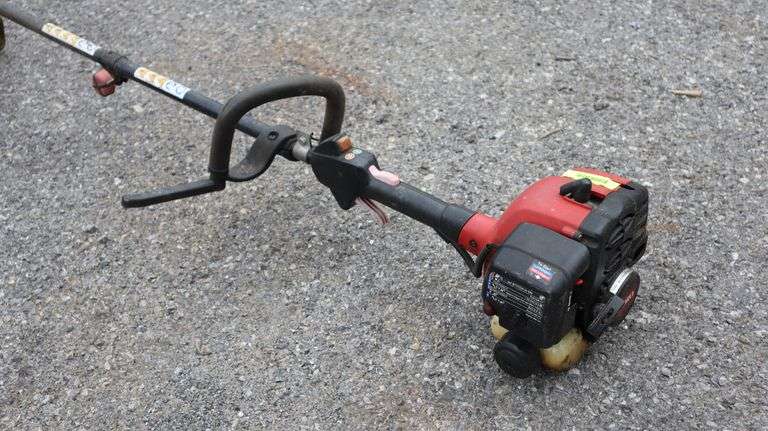 Toro 2 cycle weedeater - Read Description - Matthews Auctioneers