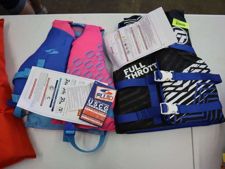 Fluid Aquatics child 33-55 lb life jacket and Full Throttle child 55-88 ...