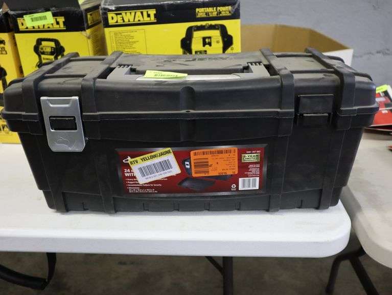 Husky 24" tool box - Matthews Auctioneers