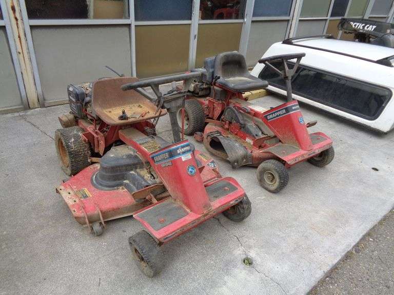 2 EACH-SNAPPER RIDING MOWER - Matthews Auctioneers