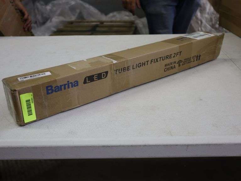 2' LED tube light fixture - Matthews Auctioneers