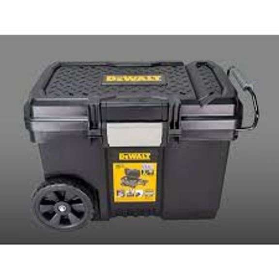 Dewalt 15 Gallon Contractor Chest Black - Missing wheels - Matthews ...