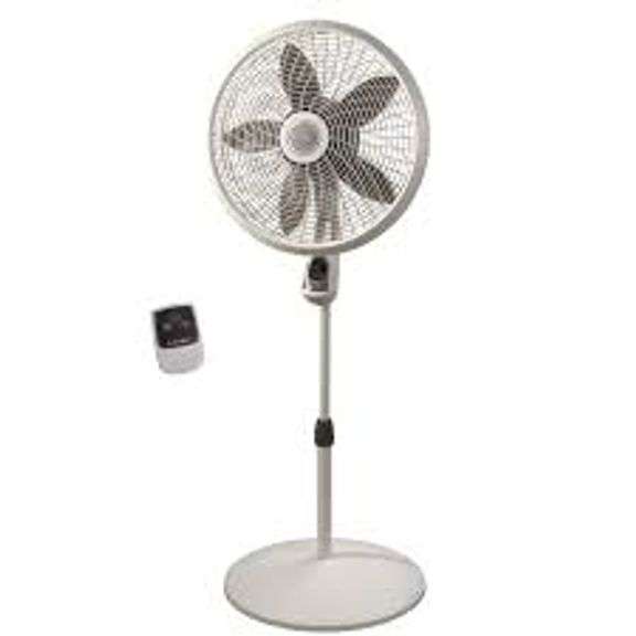 Lasko 18" pedestal fan - Matthews Auctioneers