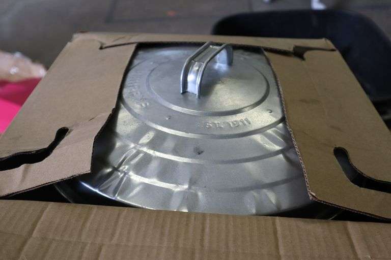 Group lot of Behrens 10 gal galvanized locking lids - Matthews Auctioneers