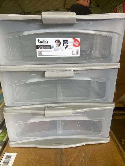 Bella 3 drawer locking chest - Matthews Auctioneers