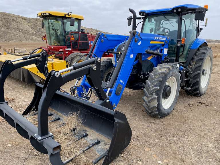 *One Owner* 2015 New Holland T6.165 Tractor w/New Holland 845TL Loader ...