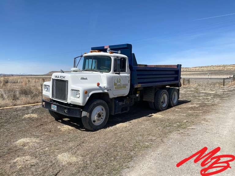 1981 Mack Dump Truck, 4,052 Engine HMR, 307,031 OMR - Musser Bros Inc