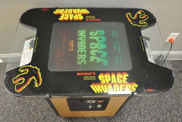 Midway Deluxe Space Invaders Cocktail Table Arcade Cabinet - Matthew ...