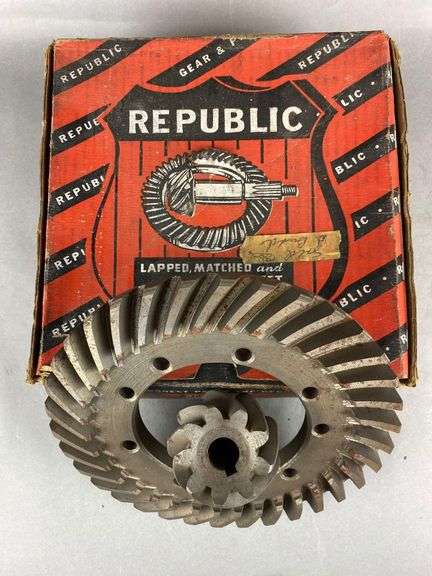 Republic Ford Model A Gear Set - Matthew Bullock Auctioneers