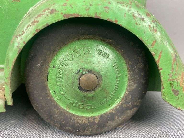 Cor-Cor Toys Pressed Steel Graham Paige Sedan - Matthew Bullock Auctioneers