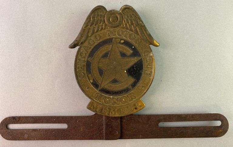 Chicago Motor Club License Plate Topper - Matthew Bullock Auctioneers
