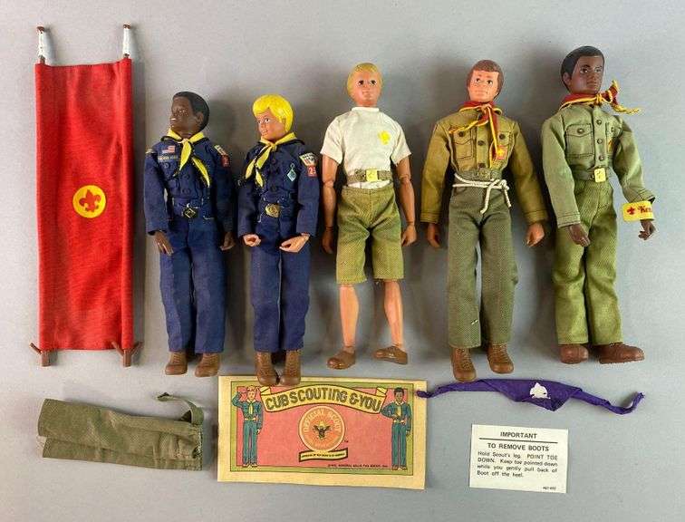 Group of 5 Kenner Steve Scout Action Figures - Matthew Bullock Auctioneers