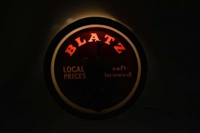 Vintage Blatz Beer Light Up Advertising Motion Beer Sign - Matthew ...