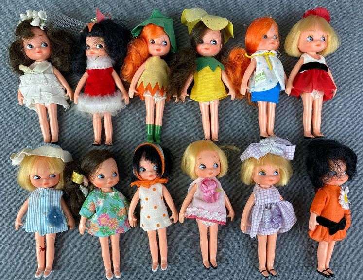 Group of 12 Flora Dora Dolls - Matthew Bullock Auctioneers