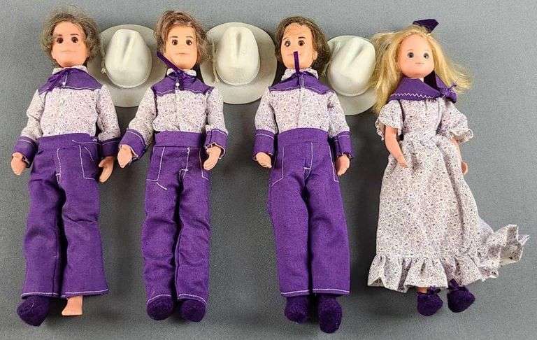 Group of 4 Sunshine Family dolls - Matthew Bullock Auctioneers