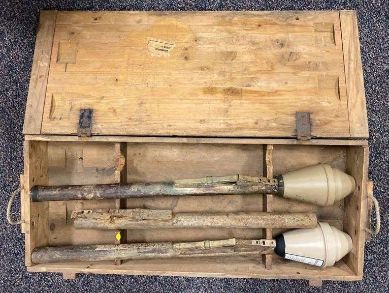 WW2 German Panzerfaust Crate With Panzerfaust - Matthew Bullock Auctioneers