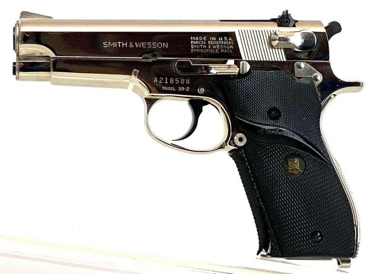 Smith and Wesson Model 39-2 9mm Nickel Plated Semi Auto Pistol ...