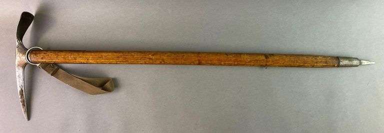 WW2 German Mountain Troops Climbing Axe - Matthew Bullock Auctioneers